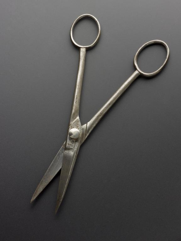 Straight surgical scissors | Science Museum Group Collection