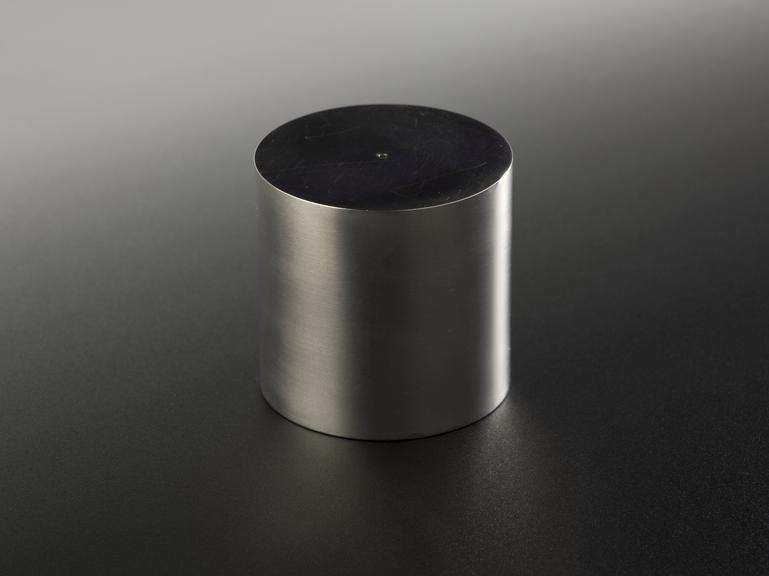 Copy of 1792 Archives kilogramme | Science Museum Group Collection