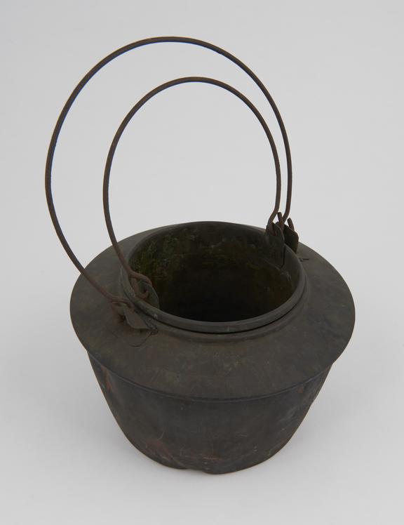Copper glue pot | Science Museum Group Collection