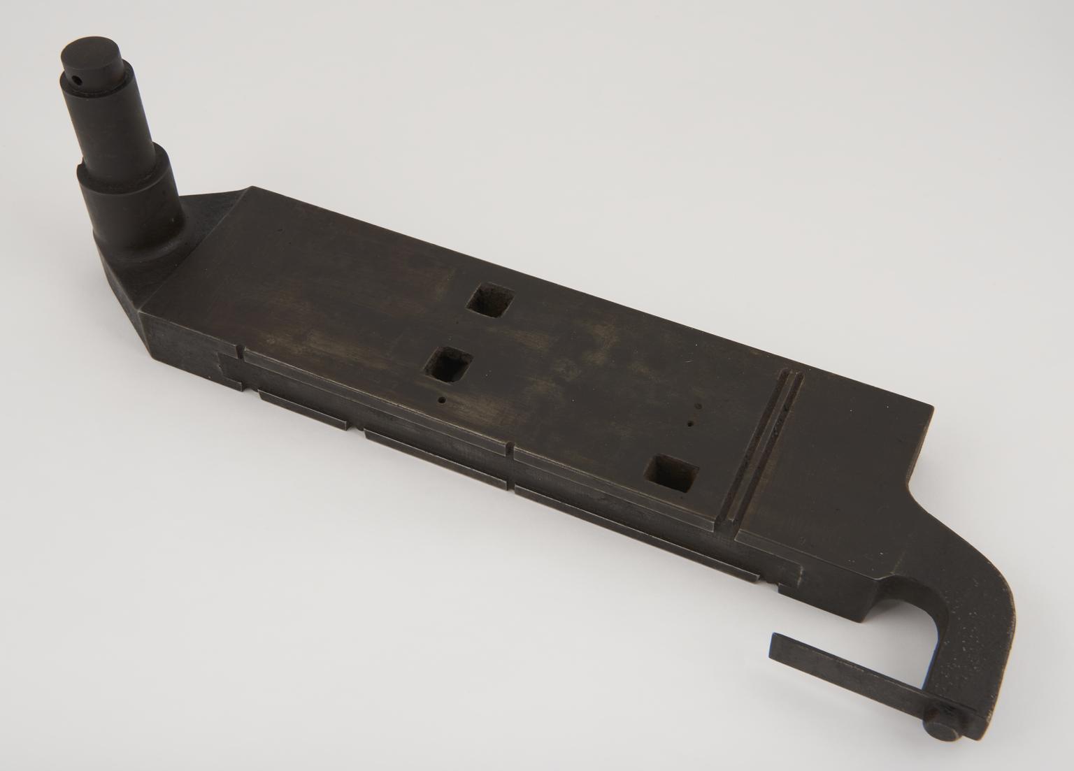Accessories from Otto Crossley slide valve gas engine | Science Museum ...