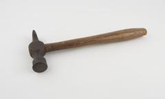 Warrington pattern cross-pein hand hammer | Science Museum Group Collection