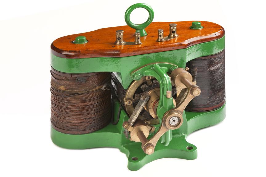 'Manchester' dynamo, around 1886. | Science Museum Group Collection