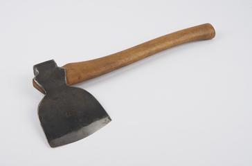2 lb. handled Kent axe | Science Museum Group Collection