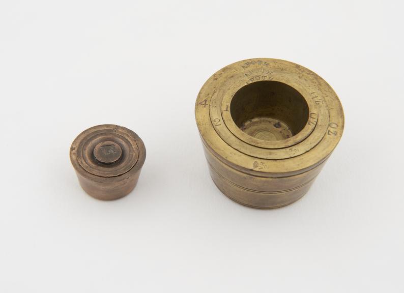 Nested apothecary weights | Science Museum Group Collection