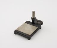 Small simple dissecting microscope with one magnifier ( x 10) | Science ...