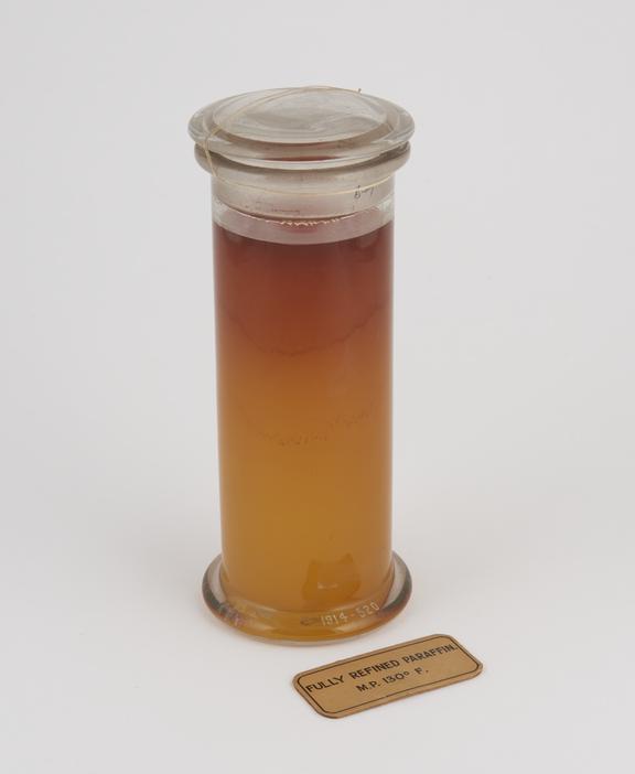 Specimen illustrating the Shale Oil Industry | Science Museum Group ...