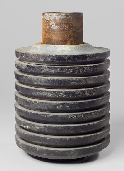 2" diam. Single Deadweight Safety Valve | Science Museum Group Collection