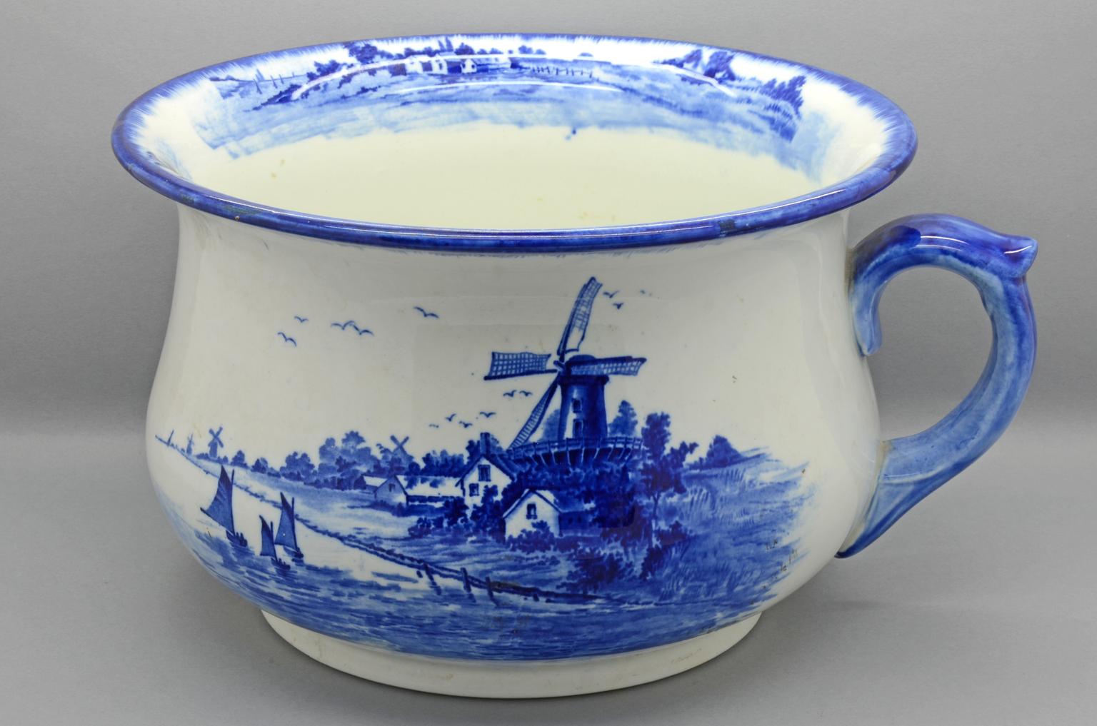 Chamber pot, London & North Eastern Railway - Felixstowe Railway Hotel ...