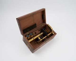 Microscope with eyepieces and objective | Science Museum Group Collection