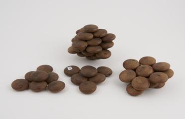 Crystal models built from discus shaped pieces of wood | Science Museum ...