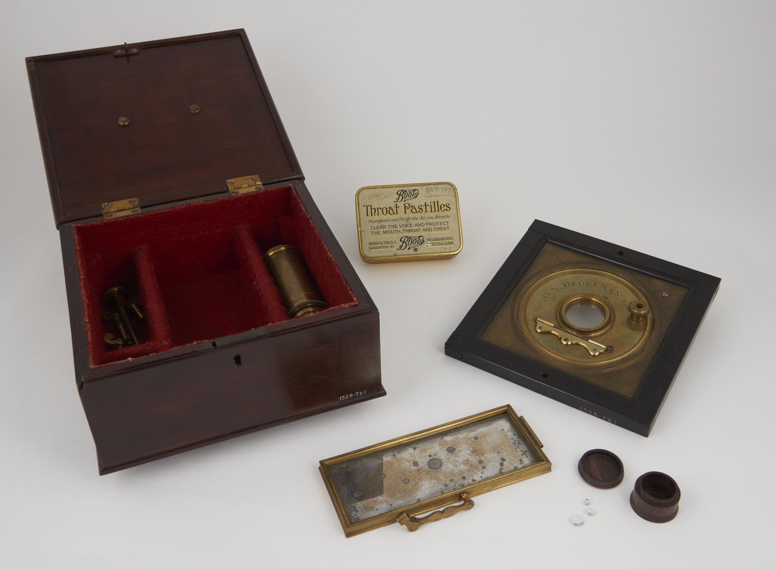 Solar microscope "O.N. Degerman. Fecit 1756" | Science Museum Group ...