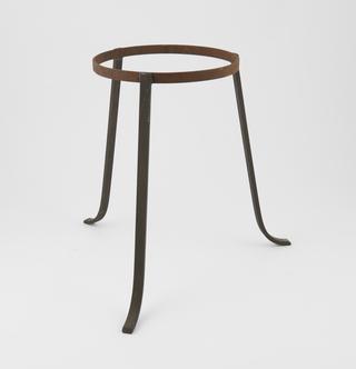 Tripod stand, iron | Science Museum Group Collection