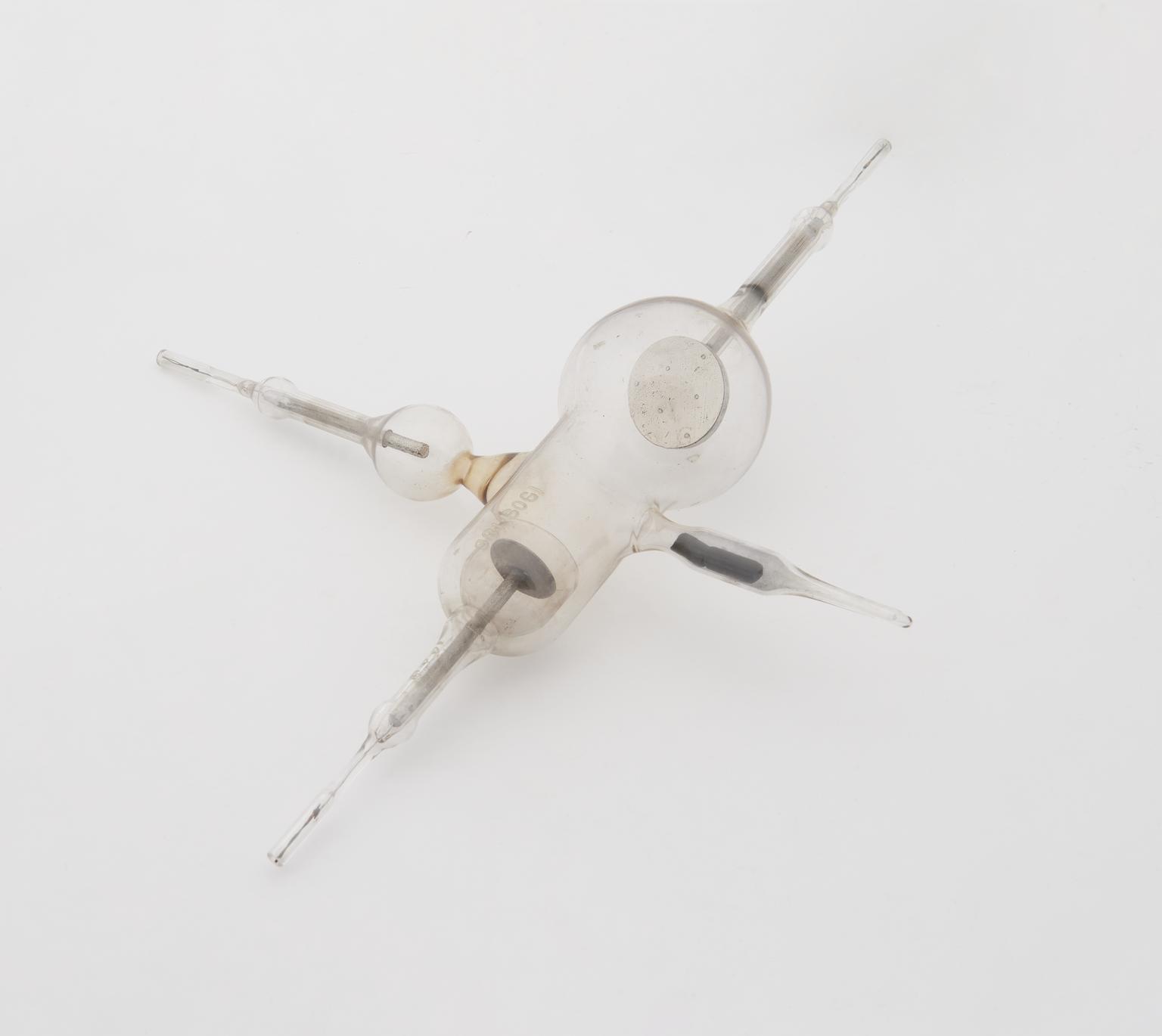 X-ray tube with third electrode | Science Museum Group Collection
