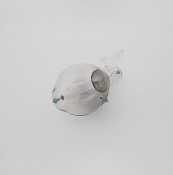 Crookes tube with concave cathode | Science Museum Group Collection