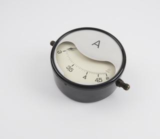 Moving iron ammeter | Science Museum Group Collection
