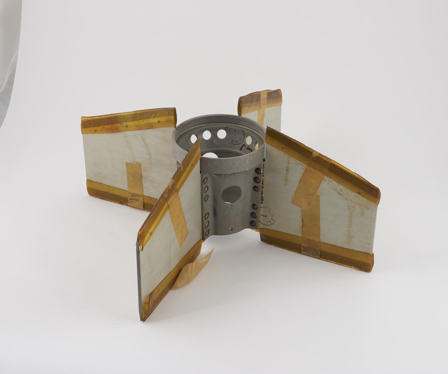 Tailfin assembly and lower body attachment section | Science Museum ...