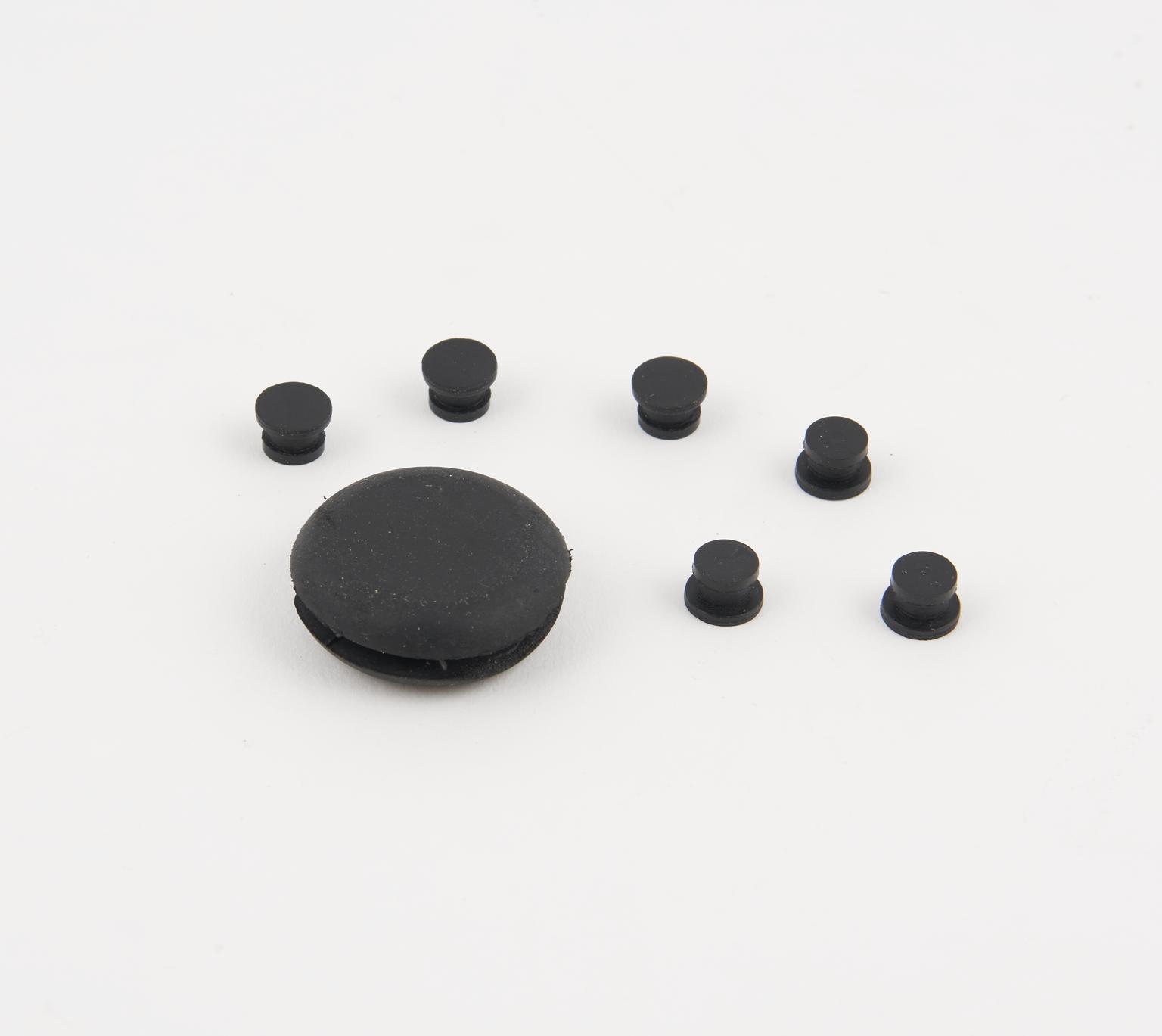 Additional seven rubber grommets | Science Museum Group Collection
