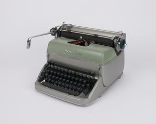 Remington standard typewriter, 1950 | Science Museum Group Collection