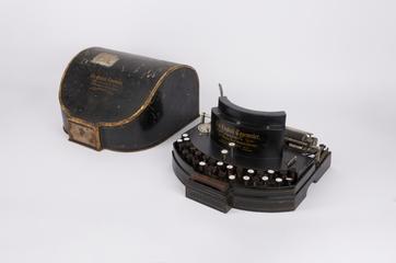 English standard typewriter, type bar class, 1890 | Science Museum ...