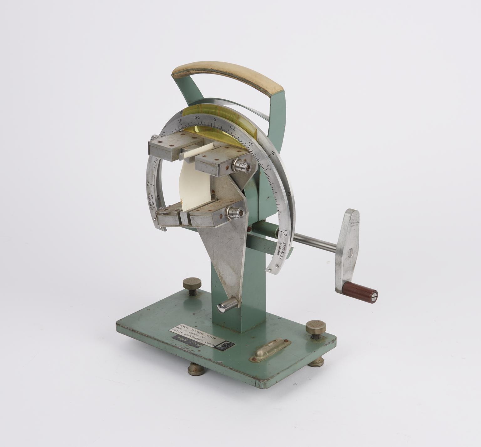 Paper stiffness testing apparatus | Science Museum Group Collection