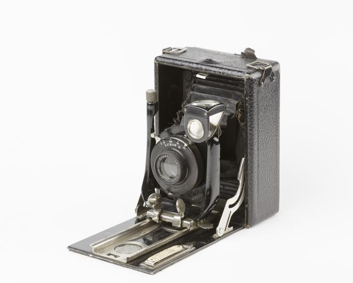 Quarter-plate `Cameo' camera used to take 'second phase' of Cottingley ...