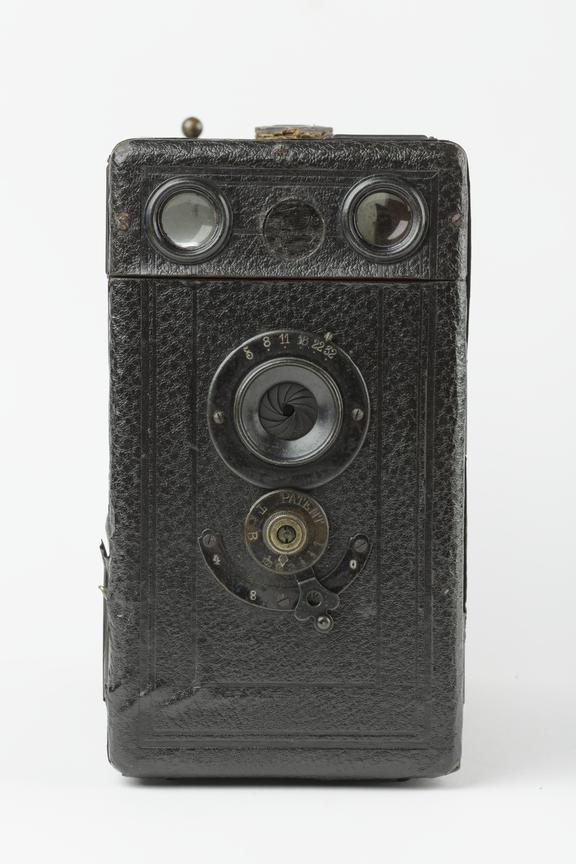 'Midg' Camera Used to Make the First Two `Cottingley fairies ...