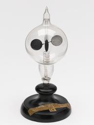 Radiometer with sloping vanes | Science Museum Group Collection