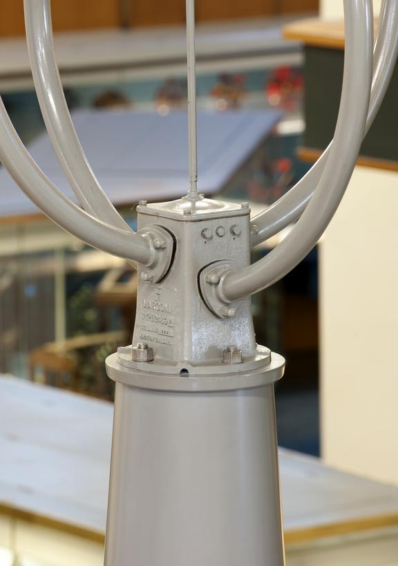 Loop aerial type 2469B, serial no.939 | Science Museum Group Collection