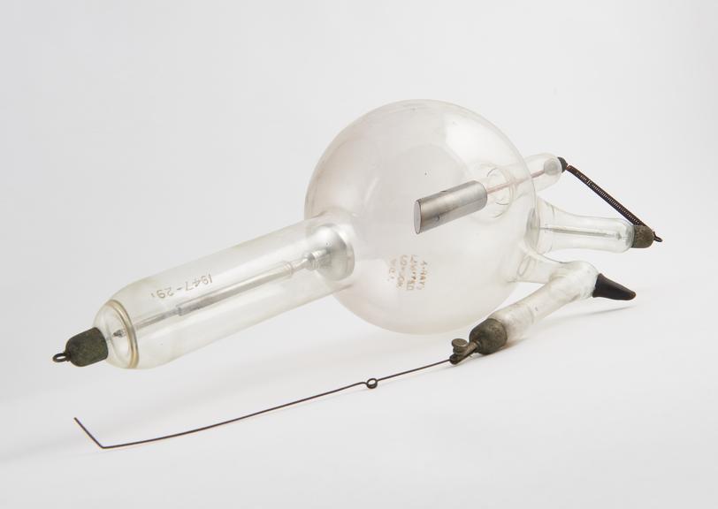 Early x-ray tube, 1910-1929. | Science Museum Group Collection