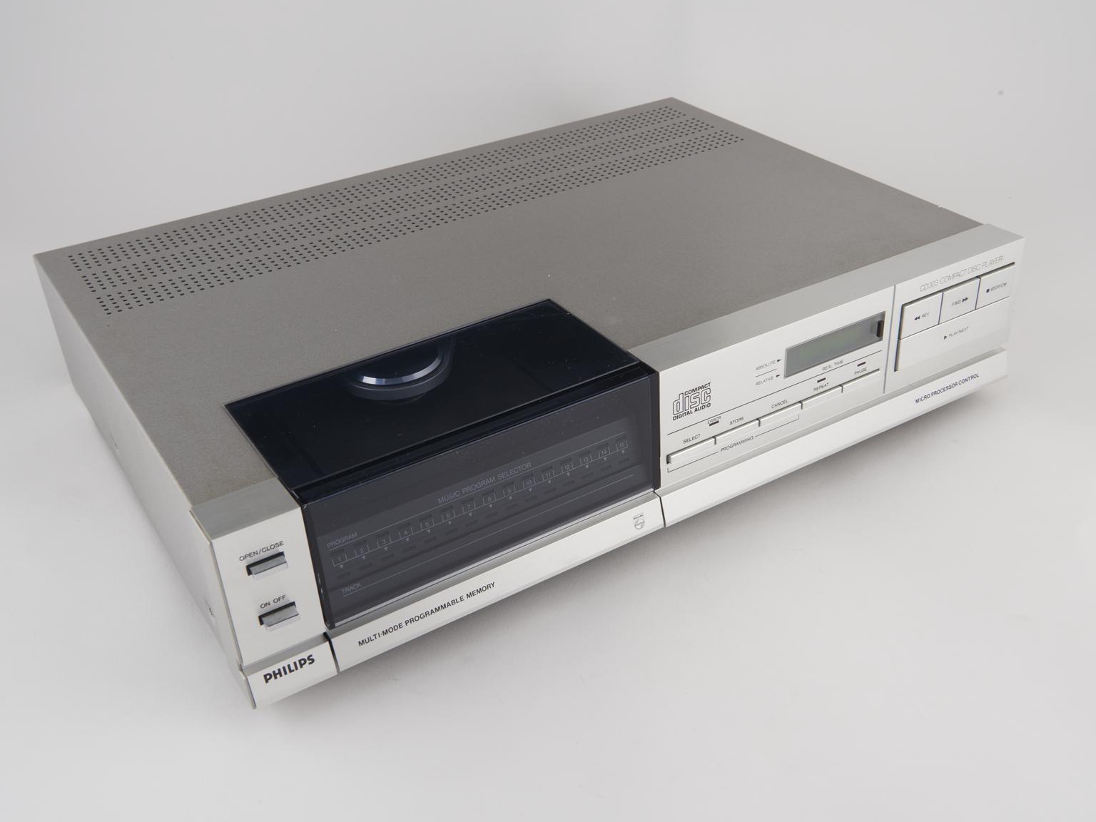 Philips CD303 compact disc player, c1983. | Science Museum Group Collection
