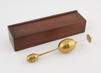 Gilt Nicholson hydrometer in wooden box | Science Museum Group Collection