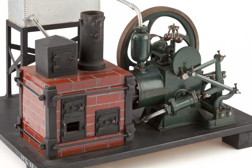 Hot air engine model of two cylinder type | Science Museum Group Collection
