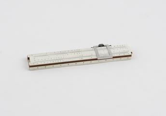 Slide rule with magnifying cursor | Science Museum Group Collection