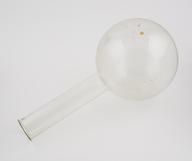 2 litre round bottomed flask | Science Museum Group Collection