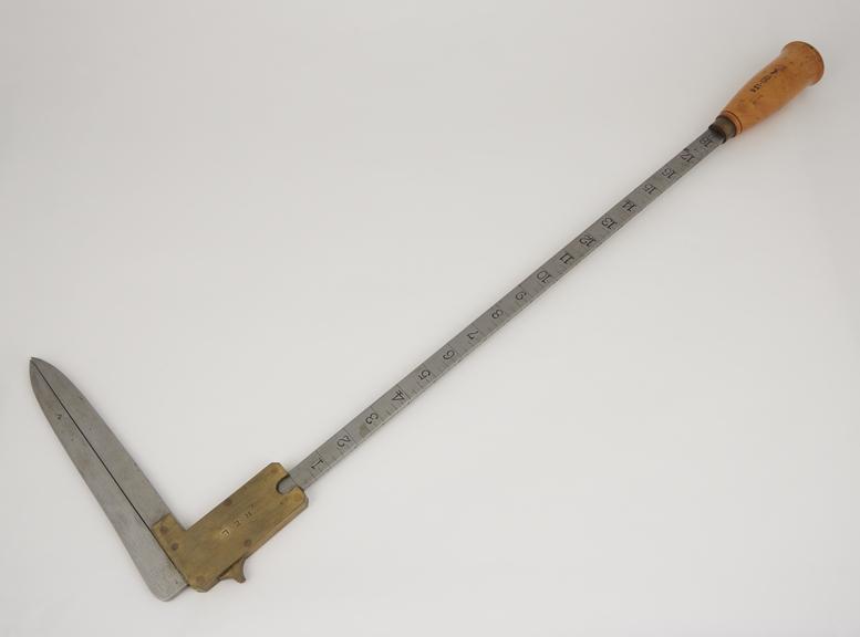 Slide caliper for measuring round spars | Science Museum Group Collection