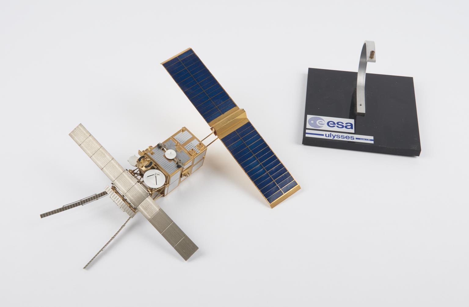Model 1:20 Ulysses Probe, 1990. | Science Museum Group Collection