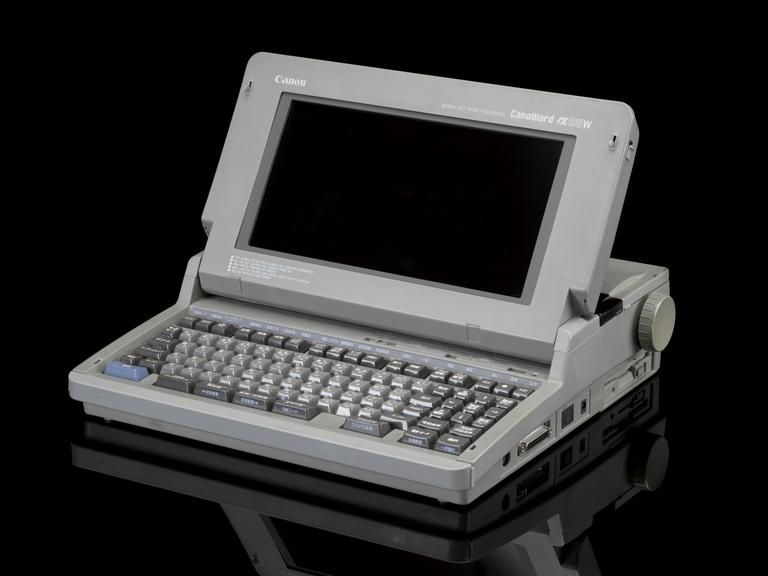 Canon CanoWord 65W Japanese-English Word Processor | Science Museum ...
