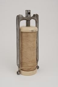 Flyer and bobbin off roving frame | Science Museum Group Collection