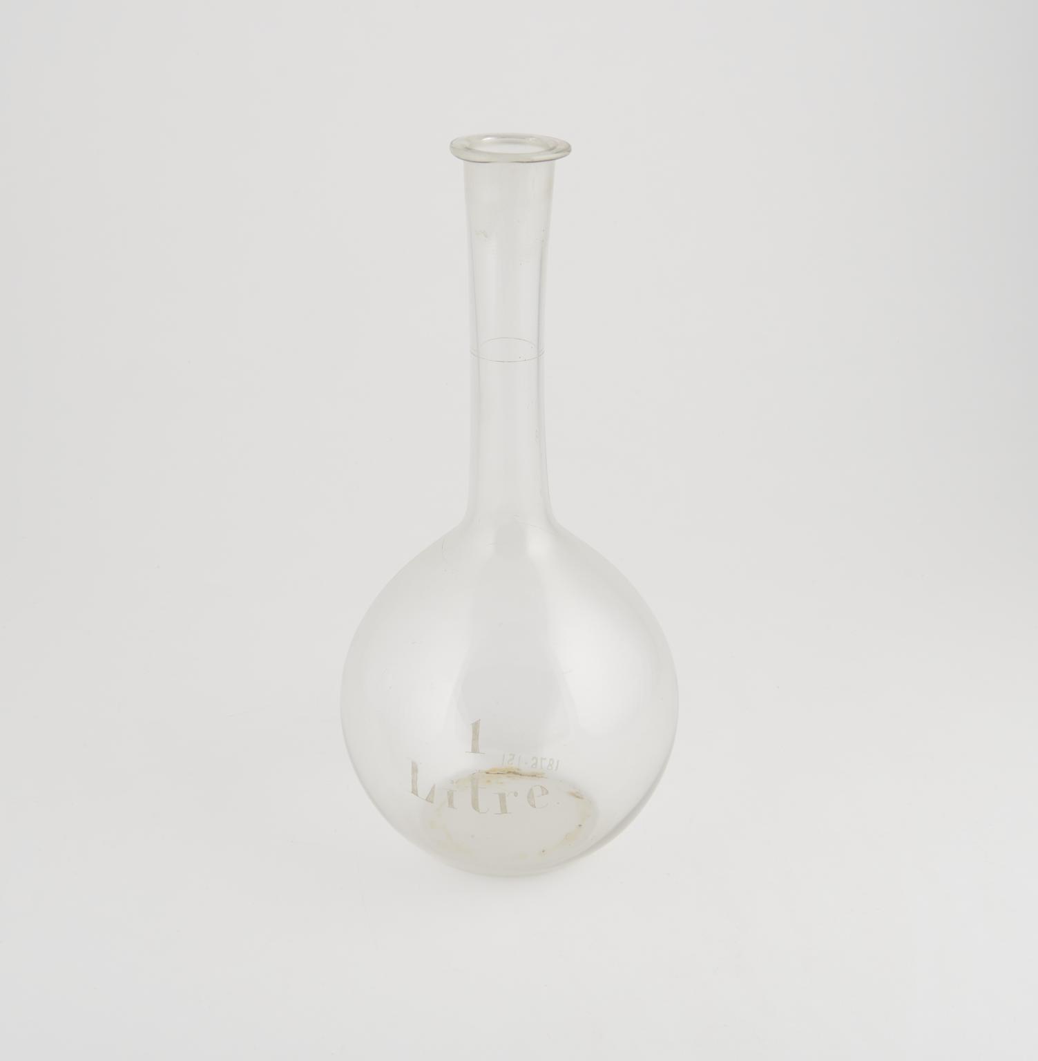 1-litre flask. | Science Museum Group Collection