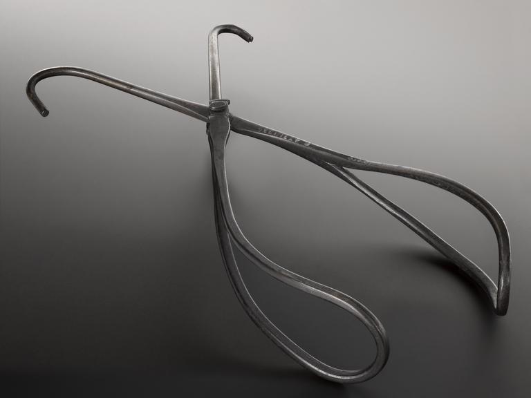 Copy of Chamberlen obstetric forceps | Science Museum Group Collection