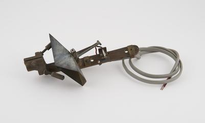 Early type of tipping bucket switch | Science Museum Group Collection