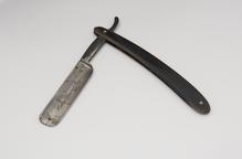Cut-throat razor marked The British Hollow Ground Razor | Science ...