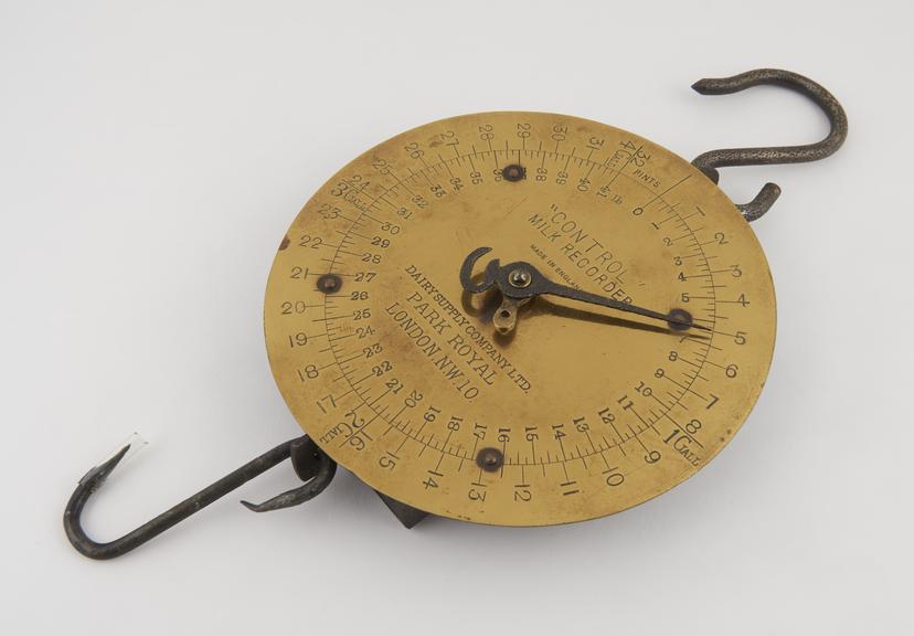 Spring balance with inscribed dial | Science Museum Group Collection