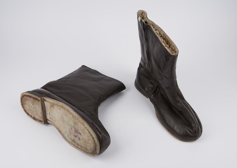 Brown leather Pilot's over-shoes | Science Museum Group Collection