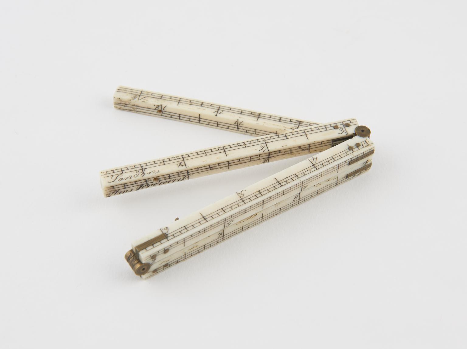 Folding foot-rule with scales, 1780-1790 | Science Museum Group Collection
