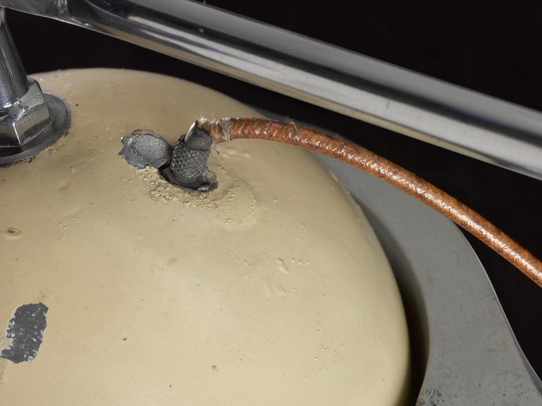 Radium teletherapy apparatus, the radium 'bomb' | Science Museum Group ...