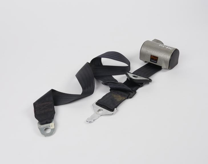 Kangol motor vehicle seat belt with two anchorage points attached. Also ...