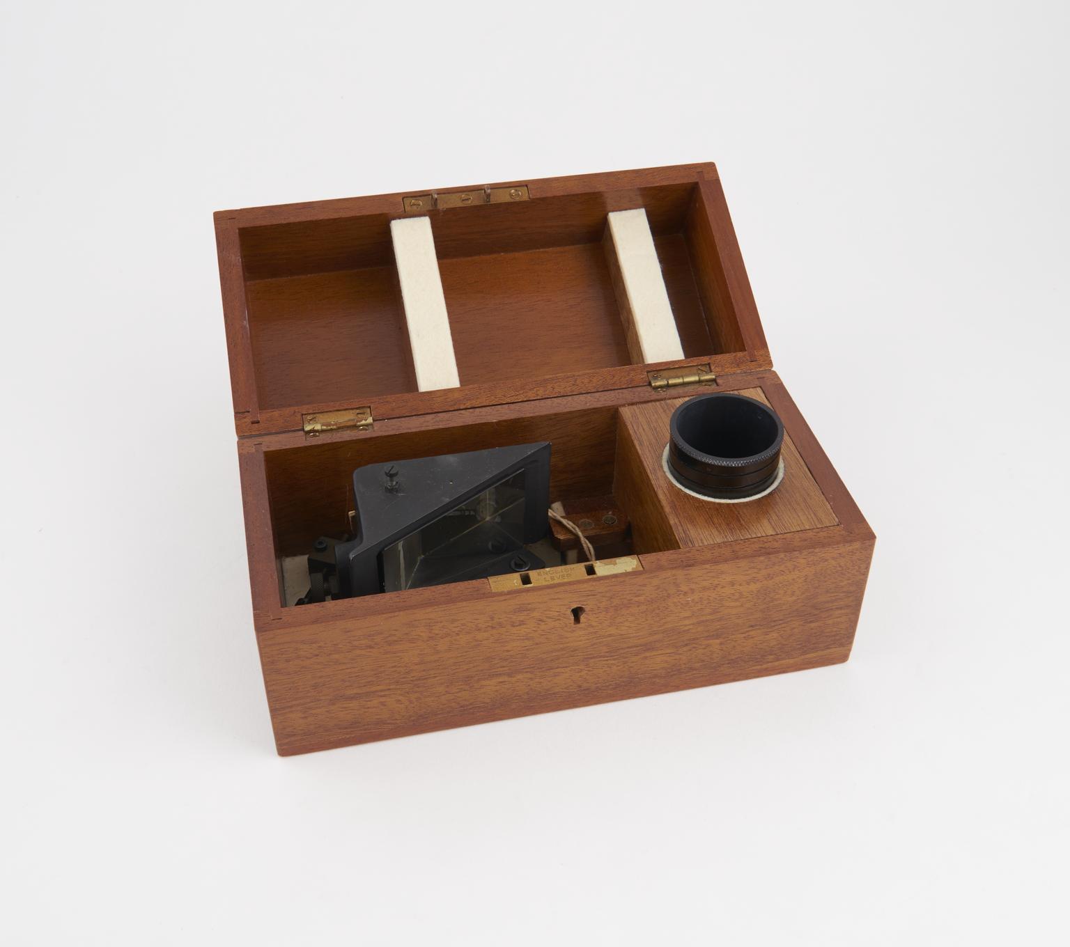 Infrared spectrophotometer | Science Museum Group Collection