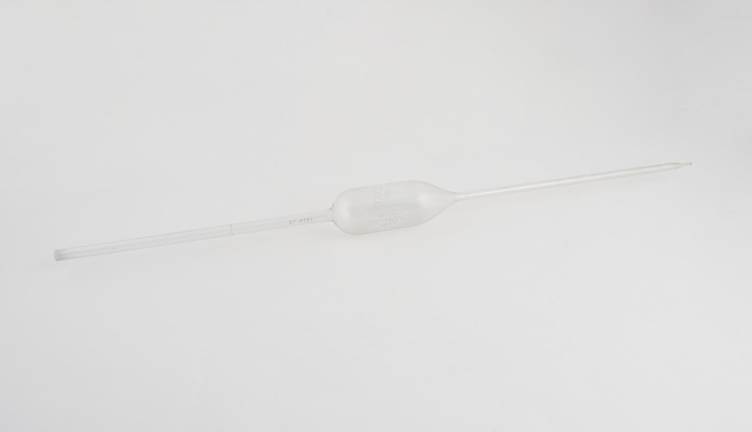 Standard pipette, 100cc | Science Museum Group Collection
