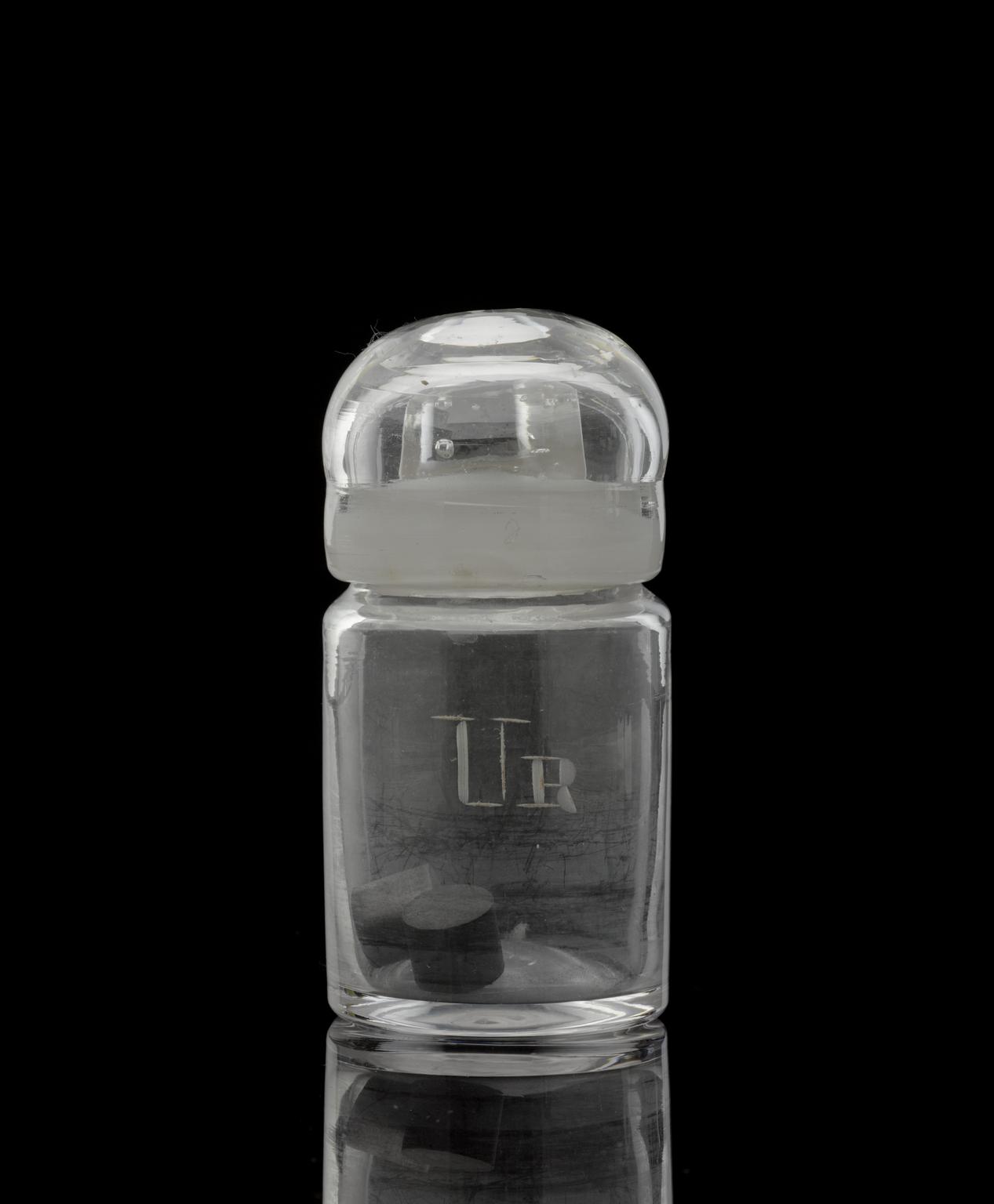 Glass-stoppered bottle containing uranium | Science Museum Group Collection